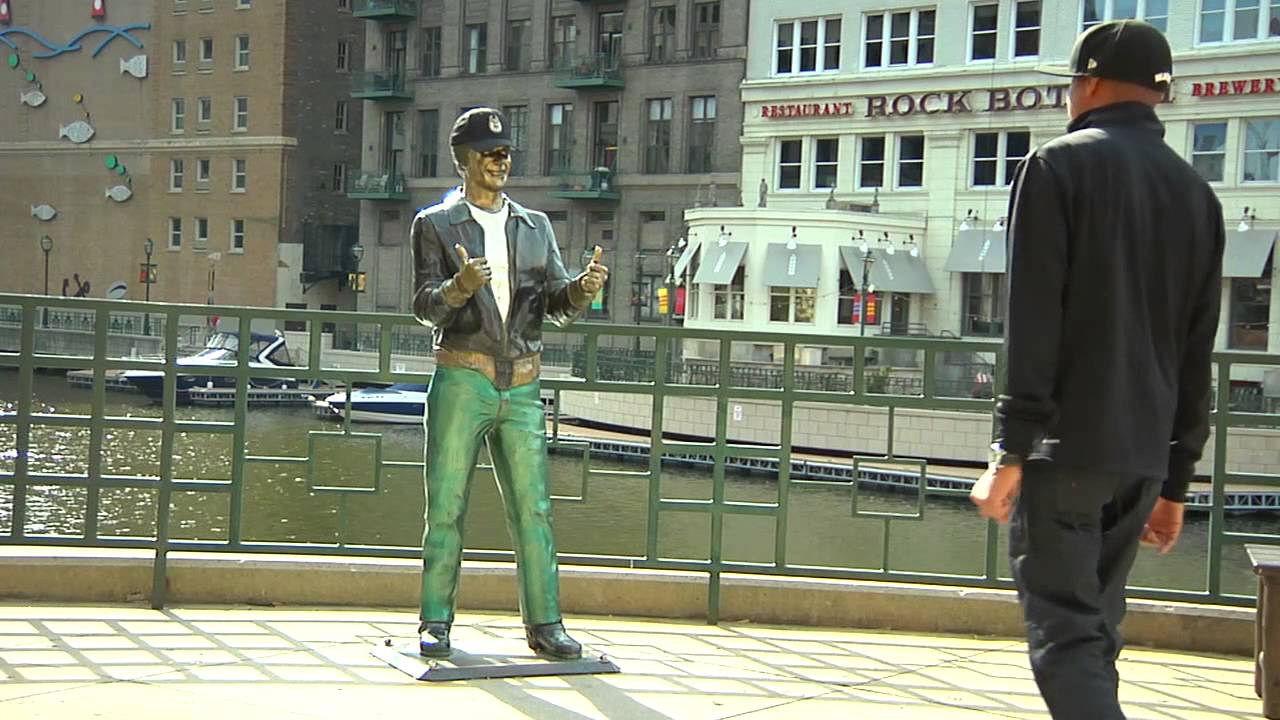 Gus Johnson - FOX Contract, Net Worth, Detailed Information ...