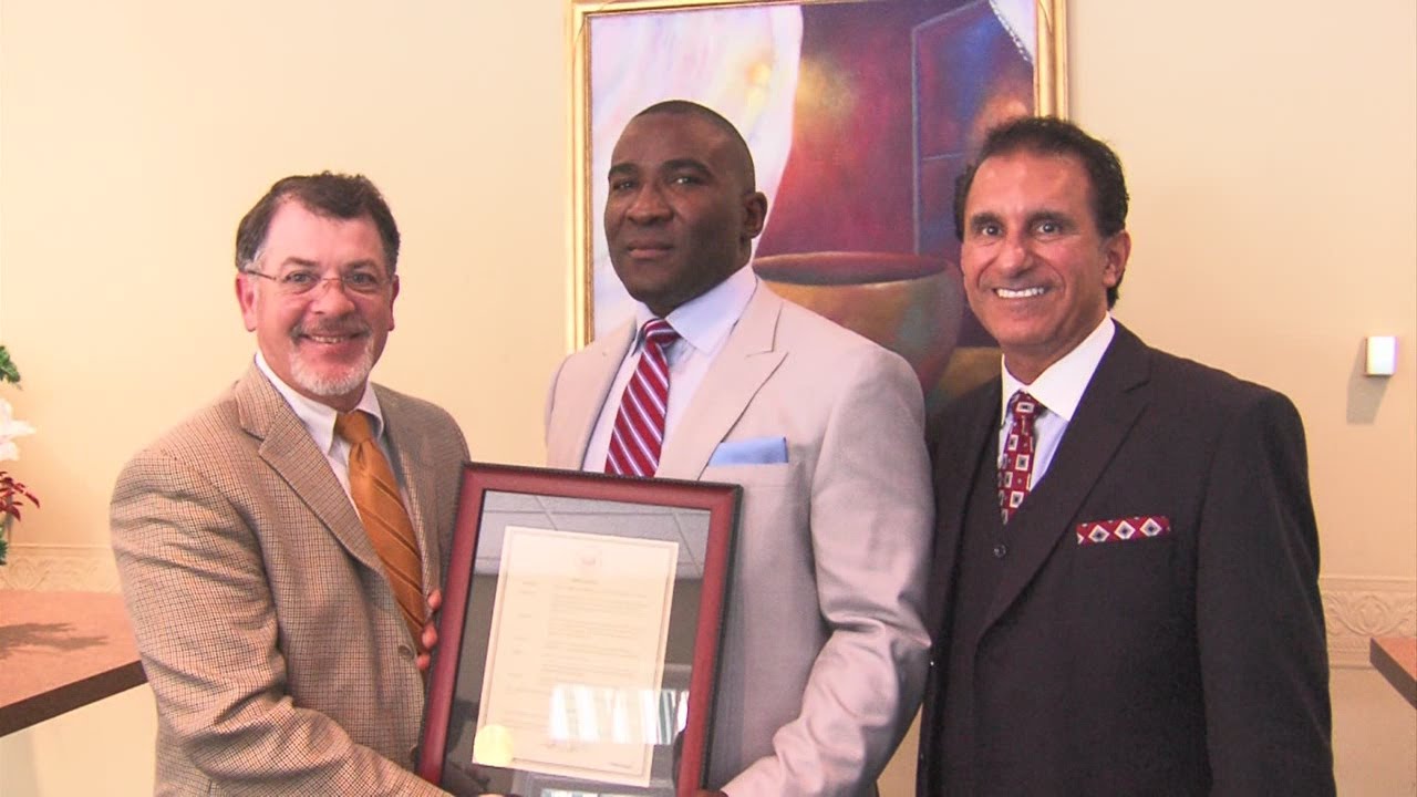 Anthony Thompson - Football Hall of Fame: Net Worth, Detailed Information - CollegeNetWorth.com