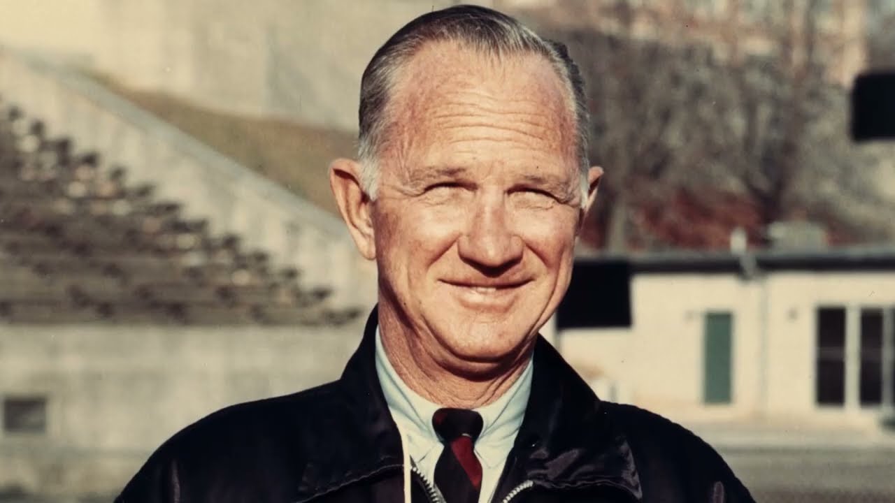 Bobby Dodd - Football Hall of Famer: Net Worth, Detailed Information - CollegeNetWorth.com