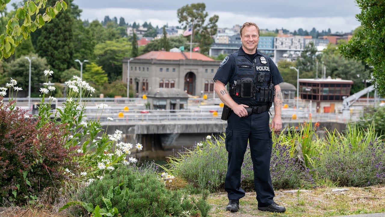 Niko Fotopoulos - Seattle NIL Deals, Net Worth, Player Information ...