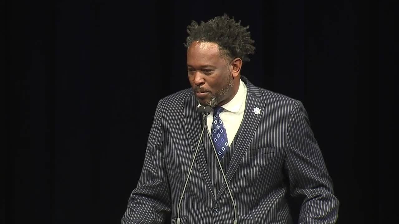 Stacy Hollowell - New Orleans Privateers Contract, Net Worth, Coaching Information ...